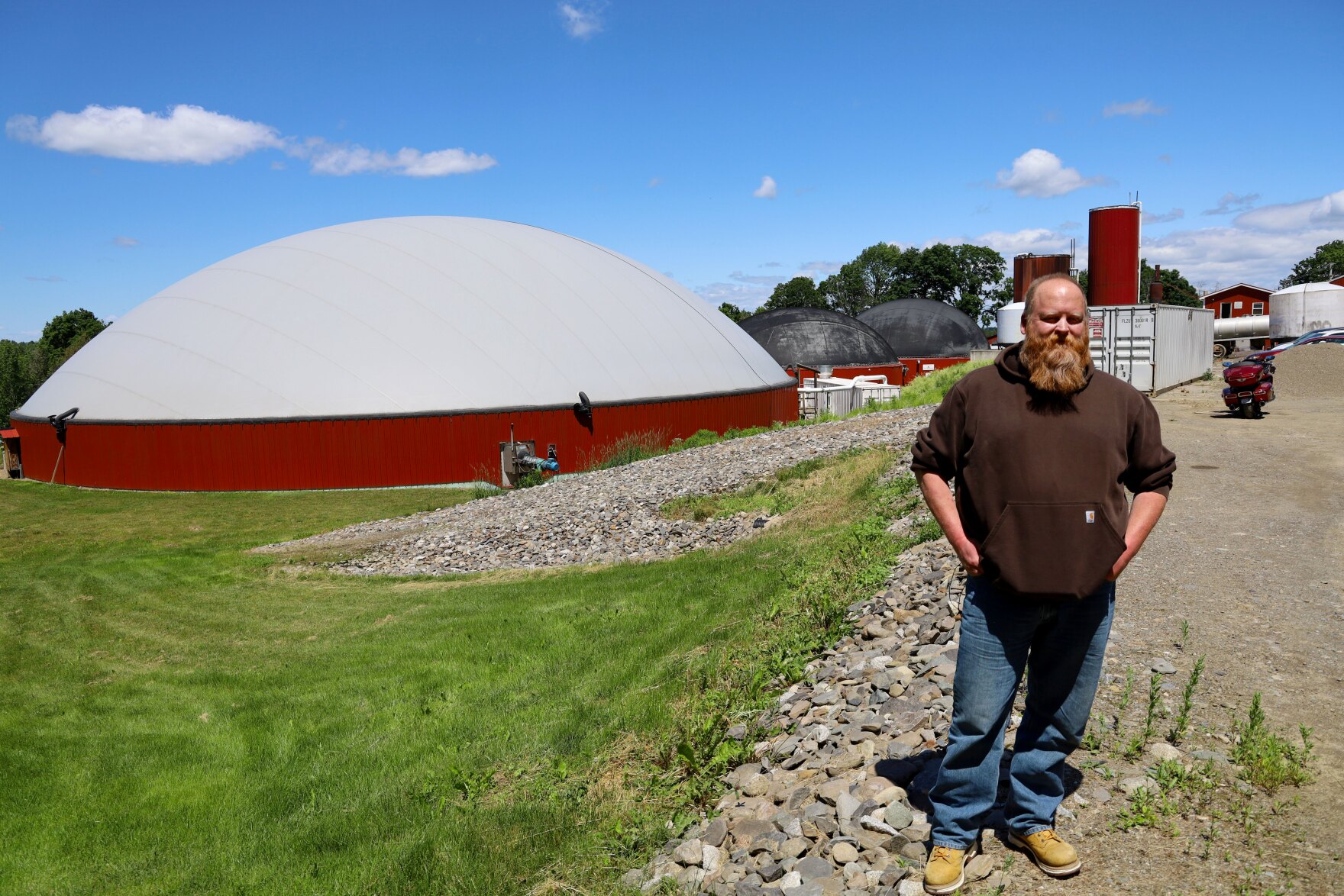 This Exeter farm converts truckloads of food waste to electricity. It ...