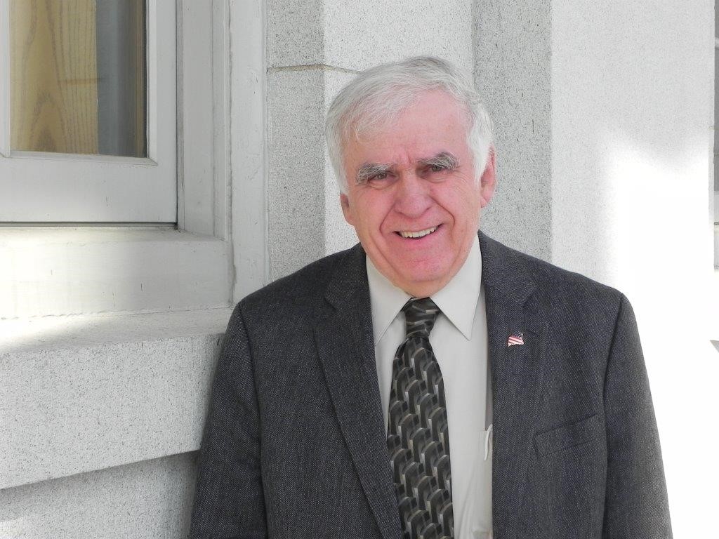 Davis wins county commissioner primary -Piscataquis Observer